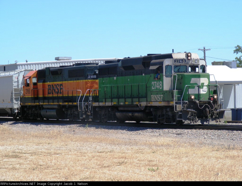 BNSF 2748